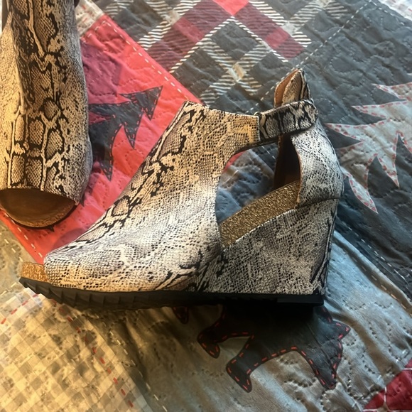 boutique by corky | Shoes | Snake Print Wedge Sandals | Poshmark